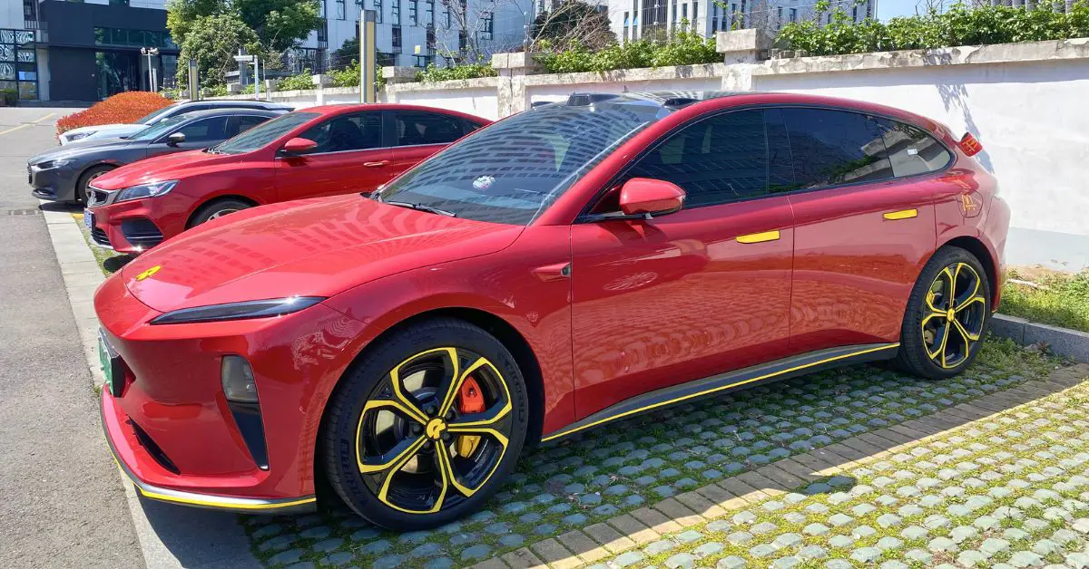 A Striking Yellow-Trimmed NIO ET5 Spotted in Nanjing China